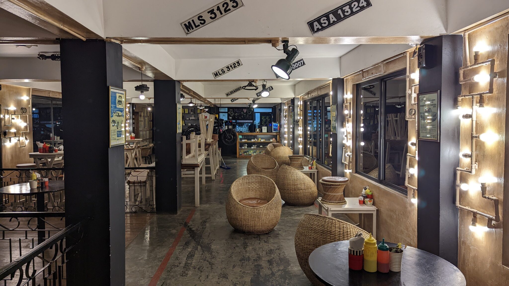 19 BEST Restaurants in Shillong (from a local)